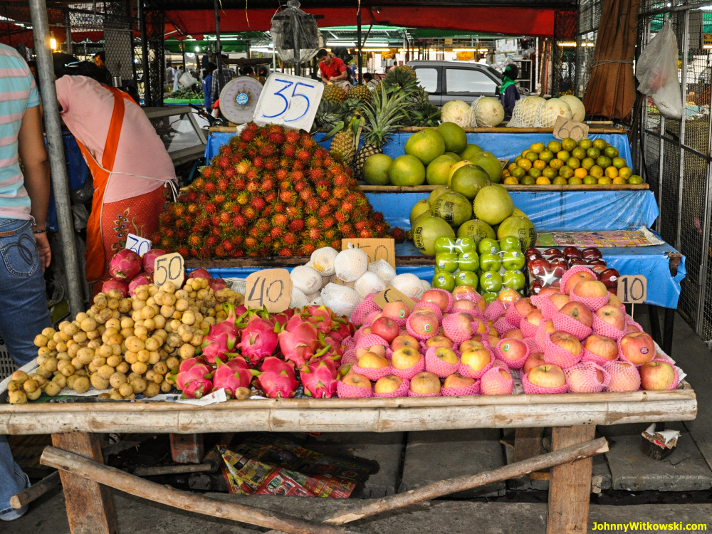 004- Buriram Night Market – by Johnny – JohnnyWitkowski.com
